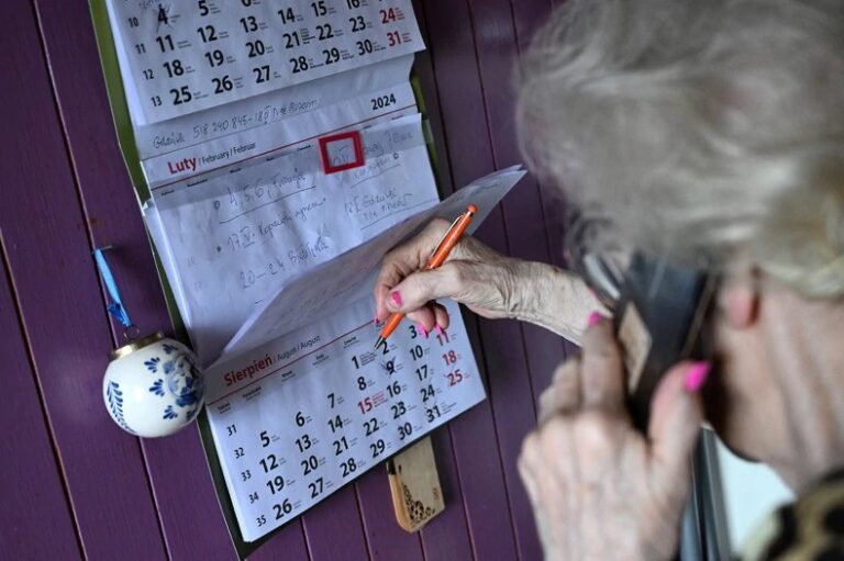 Kada počinje isplata penzija na tekući račun - Informisani.rs